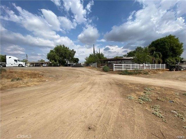 Maguglin Way, Perris, CA 92570