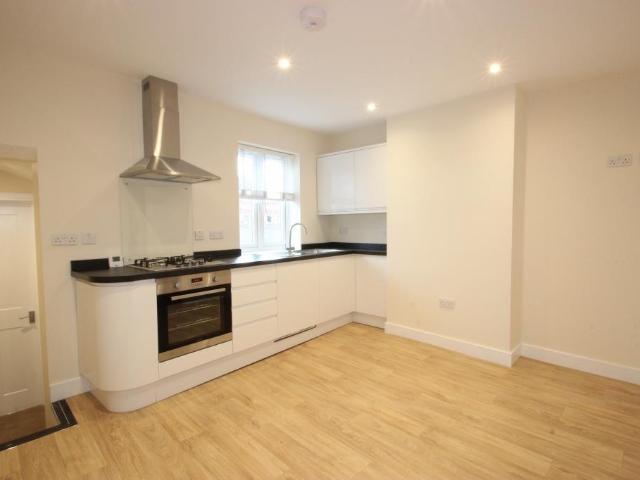 Magdalen Road, Cowley 1 bed flat to rent £1,365 pcm £315 pw