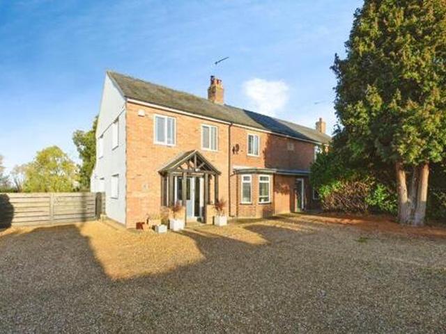 Magdalen Road, Tilney St. Lawrence, 4 Bedroom Semi detached