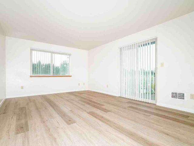 Magenta Apartments 2 Bedroom Apartment for Rent at 5709 Highway Pl, Everett, WA 98203 Glacier View