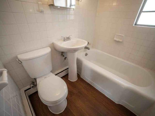 Maggie Manor Too 1 Bedroom Apartment for Rent at 426 Rice St E, Plymouth, MN 55391 Plymouth Wayzata