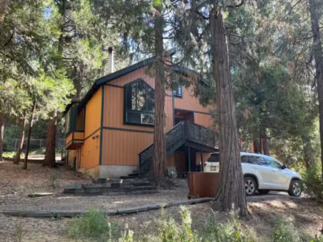 Magical retreat in beautiful forest setting 53015 Marian View.