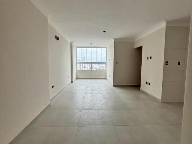 Magnífico apartamento à venda na Guilhermina em Praia Grande SP: 2 quartos, 1 suíte, 2 salas, 2 banh