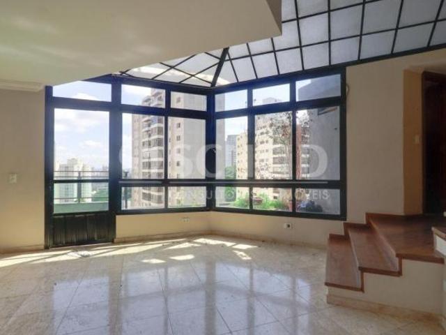 Magnífico Apartamento Duplex de 3 Suítes com 4 Vagas no Condomínio Vila Borghese, Morumbi