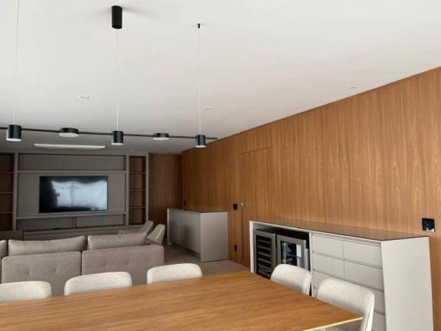 Magnífico apartamento no Jardim América, 227m2, 3stes, 4vgs