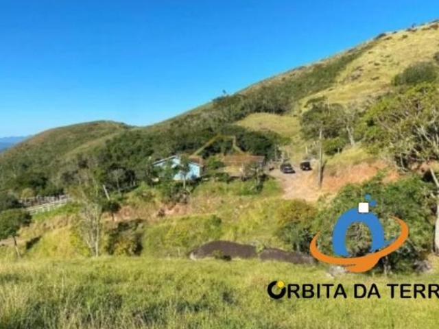 Magnífico sítio à venda em Campina Grande do Sul PR com 960.000,00 m² de área, 7 tanques de peixes