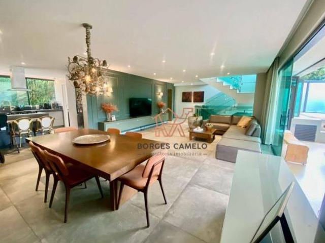 Magnifico Triplex 4 suítes no Condominio Vila Hartt
