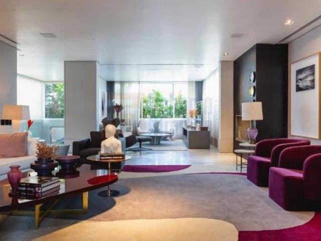 Magnífica Cobertura Duplex no Jardins de 780m² com 4 Suítes Sendo 1 Master com Closet Salão com 3 Am