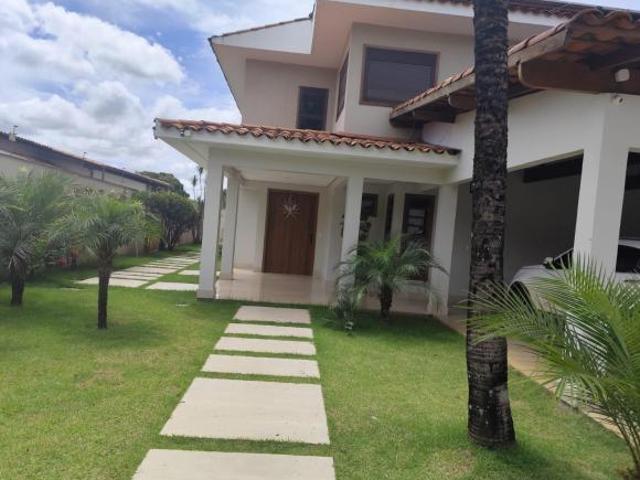 Magnífica casa 4 suítes com closet, escritório, 5 vagas e excepcional lazer