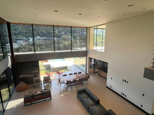 Magnifica casa á venda no Condomínio Itaporã em Atibaia SP!