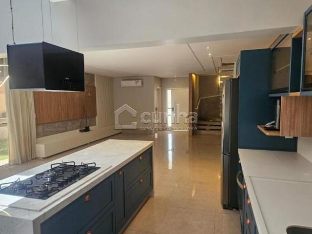 Magnifica casa com 246m² sendo 173m² e rooftop de 73m² semi mobiliada, PACOTE $13.000!