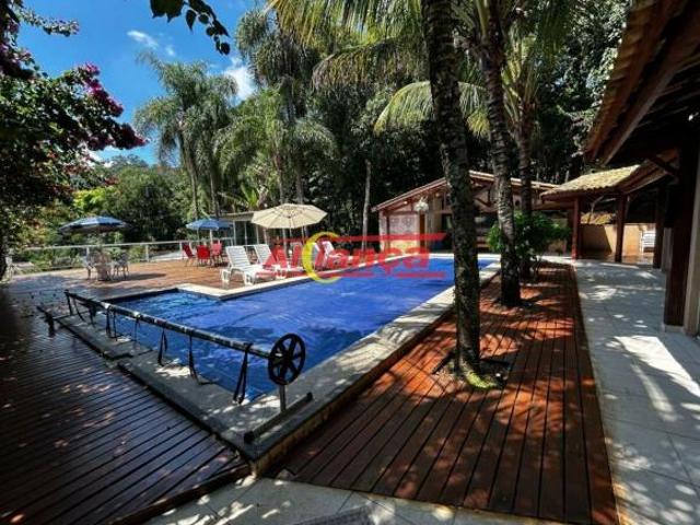 Magnífica Casa de Alto Padrão Serra da Cantareira Porteira Fechada
