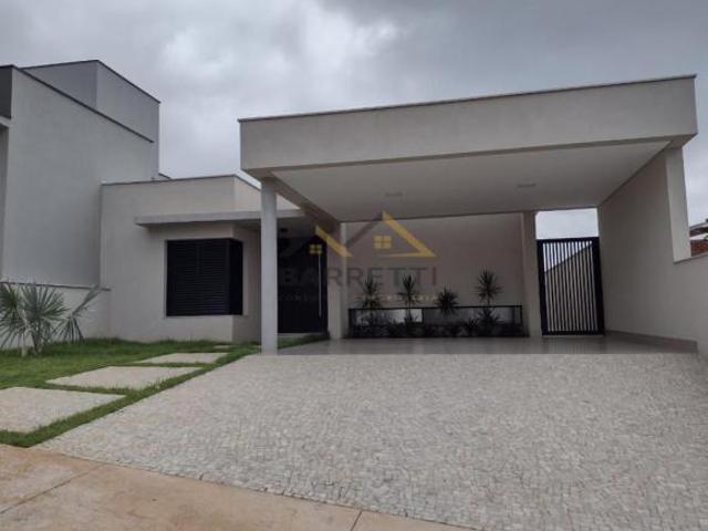 Magnifica casa em condomínio, recém construída, moderna e com fino acabamento