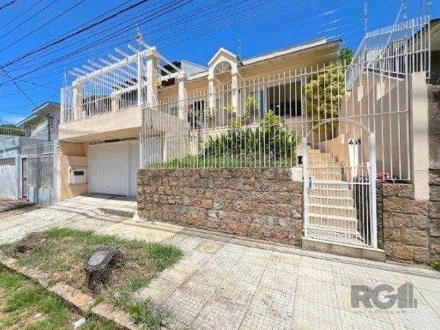 MAGNÍFICA CASA EM LOCALIZAÇÃO PRIVILEGIADA TRANQUILIDADE E CONFORTO