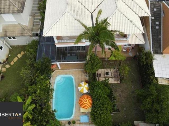 Magnífica casa linda, 360m2 de área construída