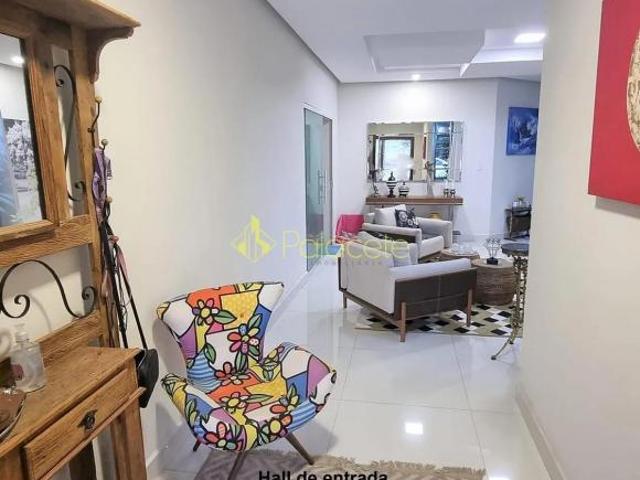 Magnífica Casa no Condomínio Reserva dos Lagos: Espaços Amplos, Acabamentos de Alto Padrão e Vista Ú