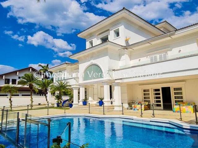Magnifica mansão à venda no Jardim Acapulco na praia de Guarujá