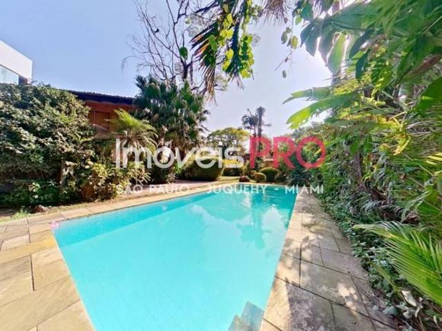 Magnifica propriedade de 1060m² em rua fechada ao lado do Parque do Ibirapuera !