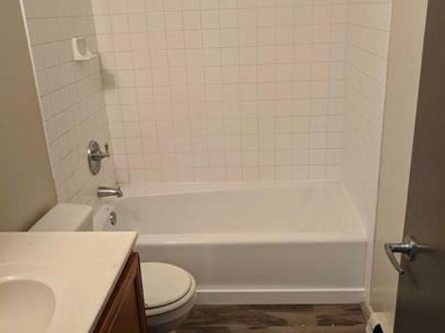 Magnolia 1 Bedroom Apartment for Rent at 1841 Magnolia Ave E, St. Paul, MN 55119 Eastern Hazel Park