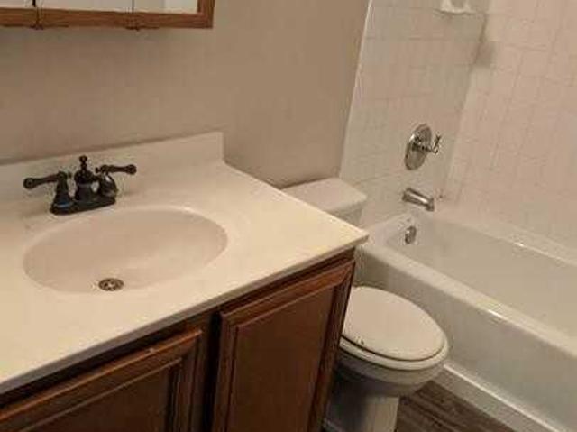 Magnolia 1 Bedroom Apartment for Rent at 1841 Magnolia Ave E, St. Paul, MN 55119 Eastern Hazel Park