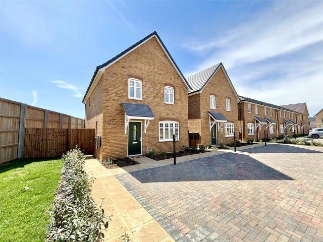 Magnolia Way, Wixams, Bedford, MK42 4 bed detached house to rent £1,900 pcm £438 pw