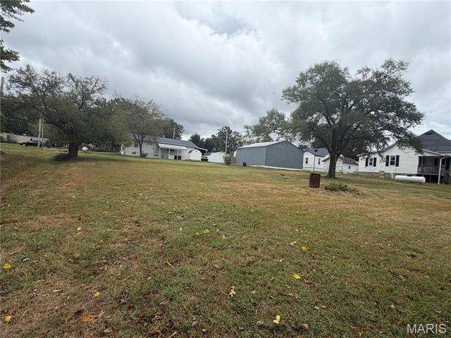 Magnolia Aly, Dixon, MO 65459