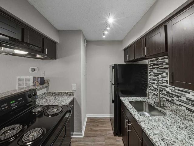 Magnolia Apartments Studio Apartment for Rent at 2320 Conway Rd, Conway, FL 32812 Conway