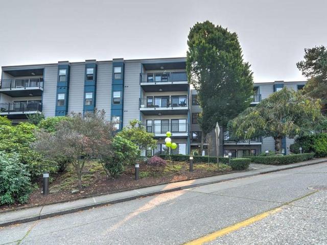Magnolia Collection 2 Bedroom Apartment for Rent at 3520 28th Ave W, Seattle, WA 98199 Lawton Park