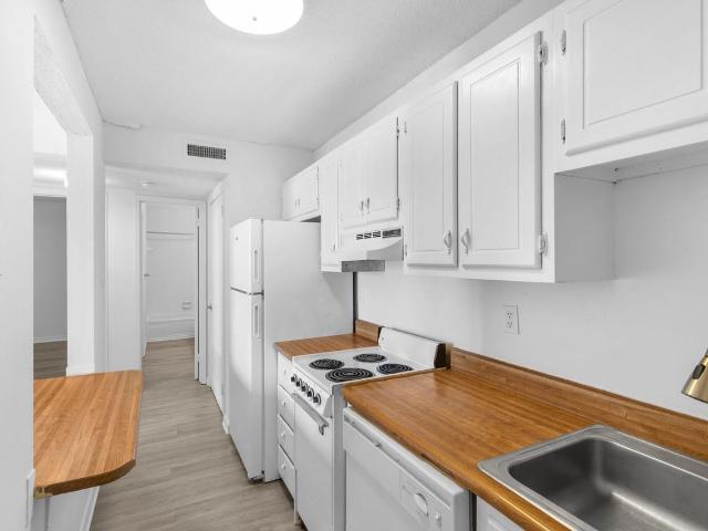 Magnolia Court 1 Bedroom Apartment for Rent at 1147 14th Ave S, Birmingham, AL 35205 Five Points South