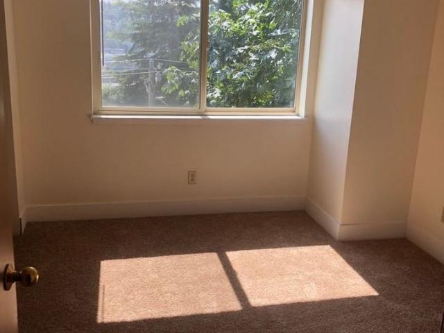 Magnolia Court 2 Bedroom Apartment for Rent at 2207 W Raye St, Seattle, WA 98199 Southeast Magnolia