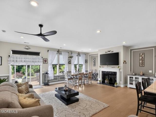 Magnolia Dr, Freehold, Home For Sale
