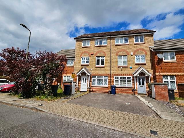 Magnolia Gardens, Edgware HA8, 5 bed town house to rent, £3,100 pcm | PrimeLocation