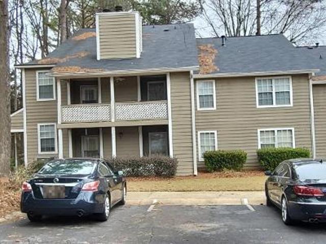 Magnolia Ln