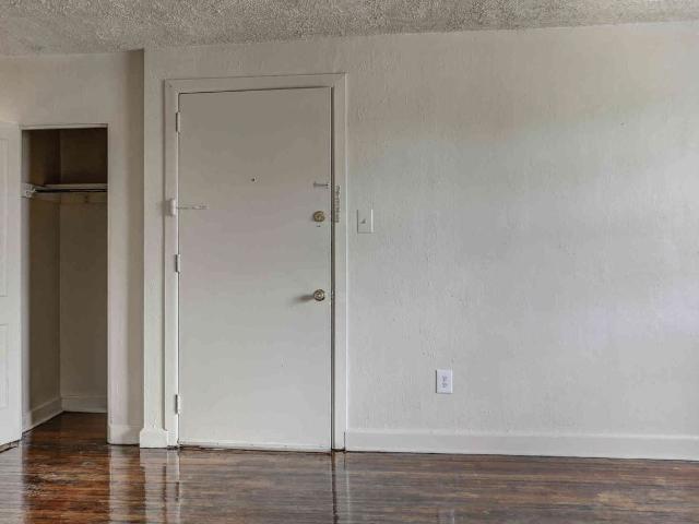Magnolia Park 2 Bedroom Apartment for Rent at 1527 Park Boulevard, Camden, NJ 08103 Parkside
