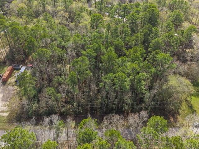 Magnolia Point Dr, Huffman, TX 77336