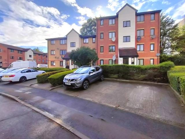 Magpie Close, Enfield EN1, 1 bed flat to rent, £1,450 pcm | PrimeLocation