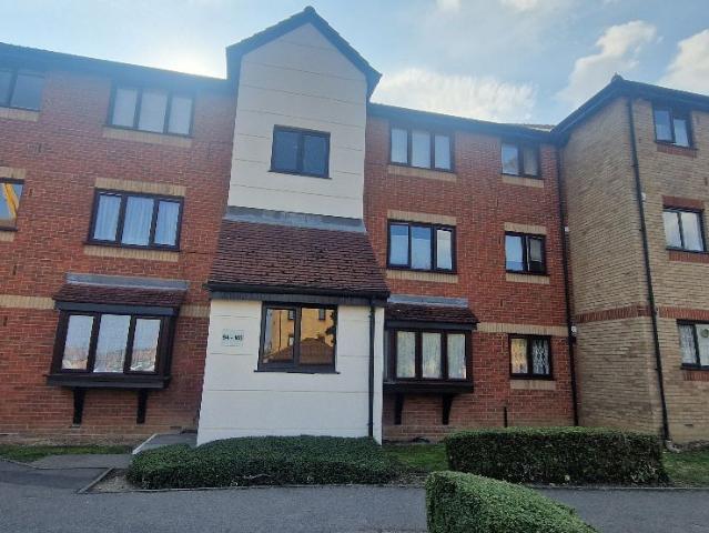 Magpie Close, Enfield EN1, Studio to rent, £1,300 pcm | PrimeLocation
