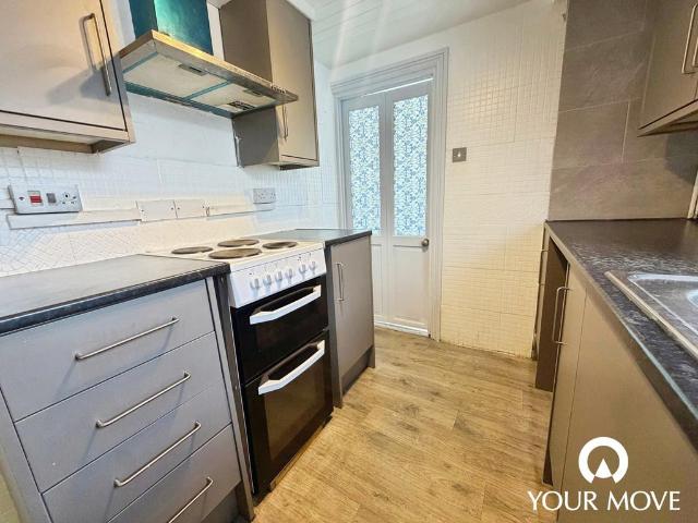 Magpie Hall Road, Kent ME4 3 bed end of terrace house to rent £1,270 pcm £293 pw
