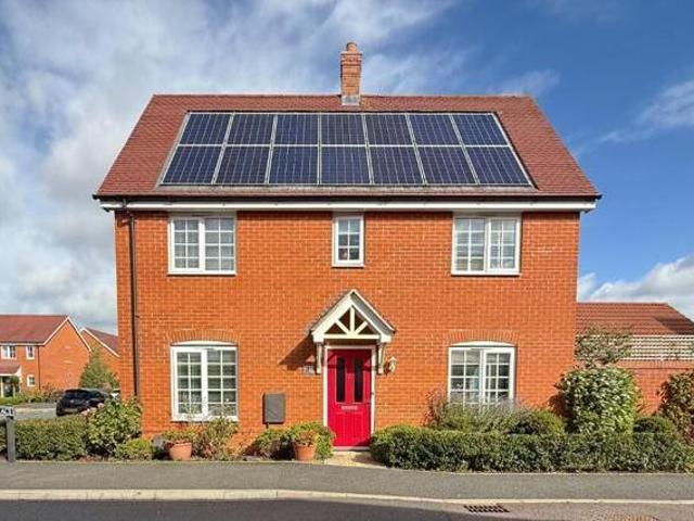 Magpie Place, Wymondham, 3 Bedroom Detached
