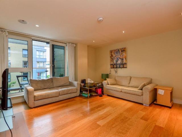 Mahogany House, Imperial Wharf, London SW6, 2 bed flat to rent, £3,250 pcm | PrimeLocation