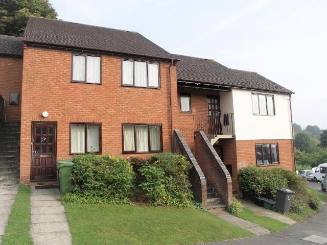 Maitland Drive, Hamilton Road, High. 2 bed flat to rent £1,295 pcm £299 pw