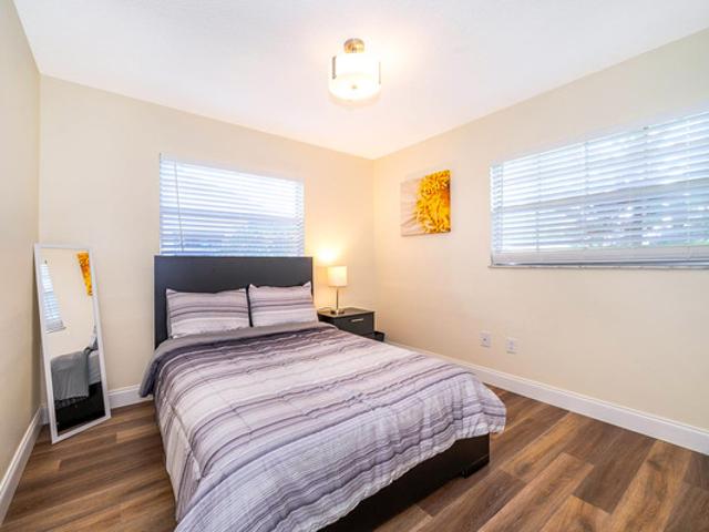 Maitland, FLOn Howell Branch Near Shopping, Restaurants & Public Transportation! USE PROMO CODE FOR DISCOUNT!