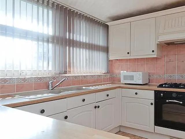 Maitland House, Churchill Gardens Road, London, SW1V 3AQ, United Kingdom | 3 bed apartment for rent #158506407 | Rentberry