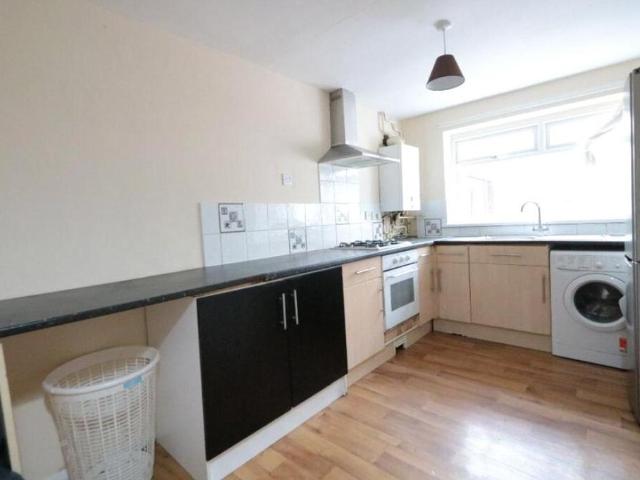 Maitland Park Road, London, NW3 4 bed apartment to rent £3,750 pcm £865 pw