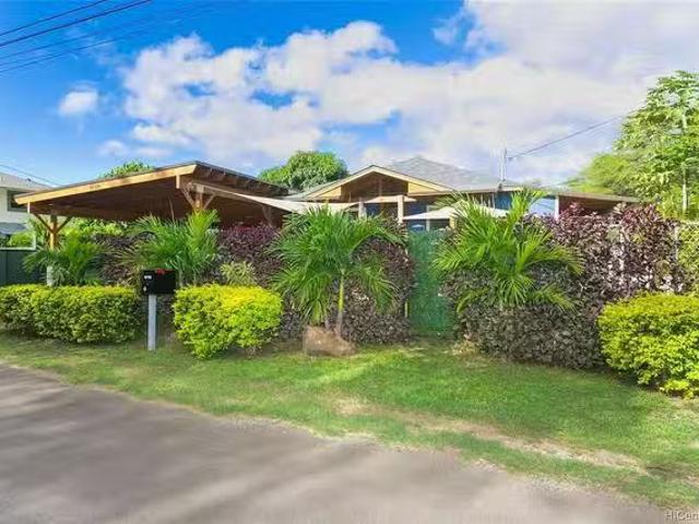 Maiuu Road, Waianae, HI