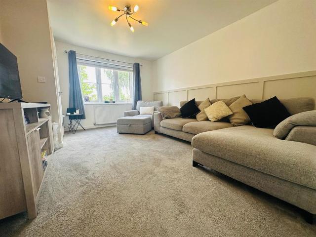 Maize Way, Nuneaton, CV10