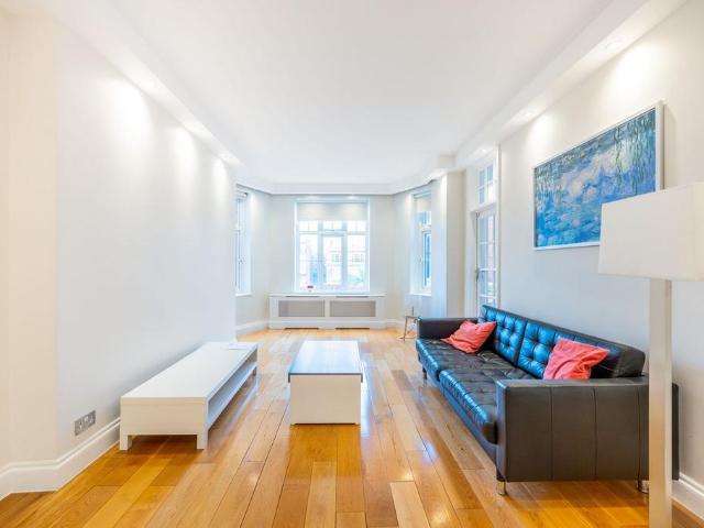 Maida Vale, London, W9 2 bed flat to rent £3,500 pcm £808 pw