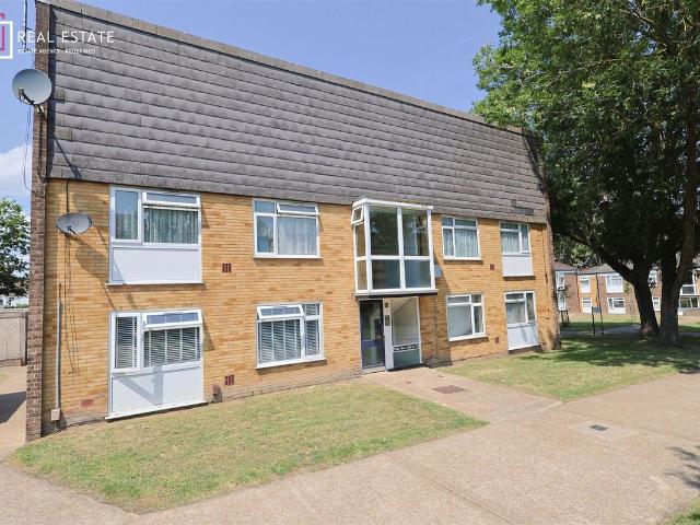 Maida Road, Chatham ME4, 1 bed flat to rent, £900 pcm | PrimeLocation
