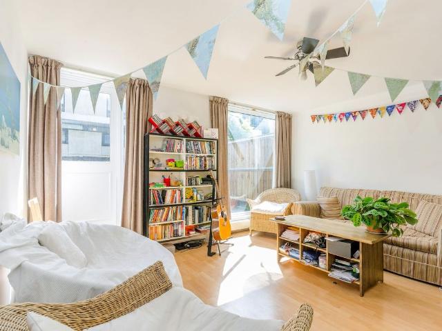 Maiden Lane, Camden, London NW1, 2 bed property to rent, £2,709 pcm | PrimeLocation