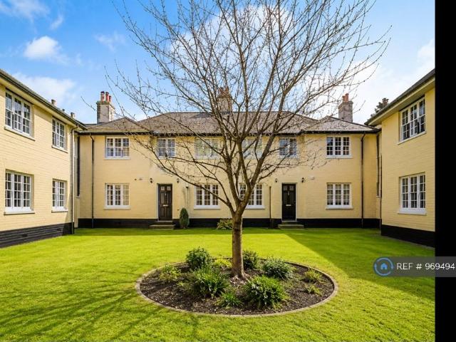 Maidenhead, Maidenhead, SL6 2 bed maisonette to rent £1,700 pcm £392 pw